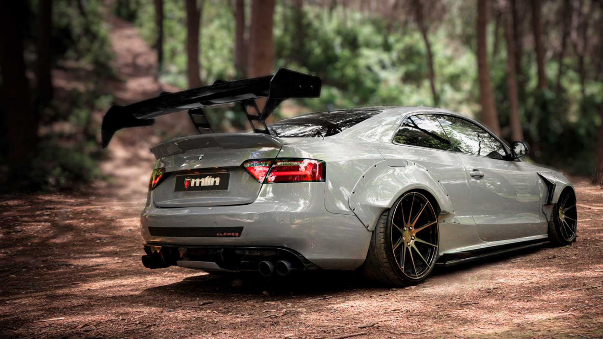 Conversión de un Audi A5 a RS5 reestiling + wide body de CARMEN